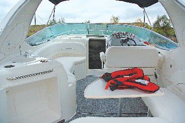 Bayliner 315 Cruiser - Skipper Bootshandel