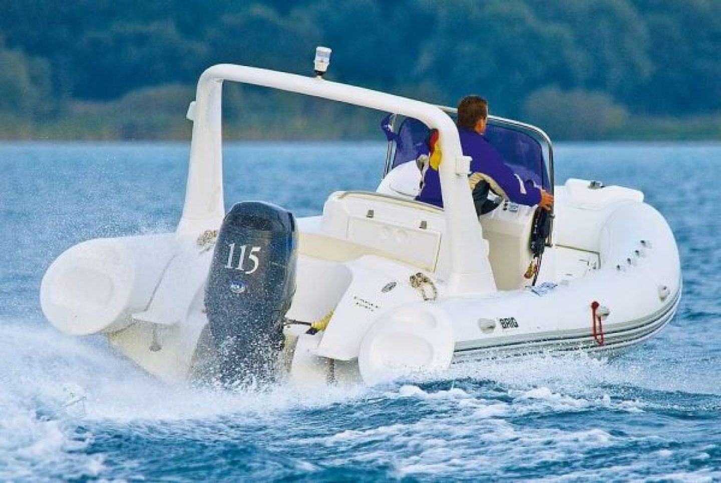 BRIG Eagle 645 - Skipper Bootshandel