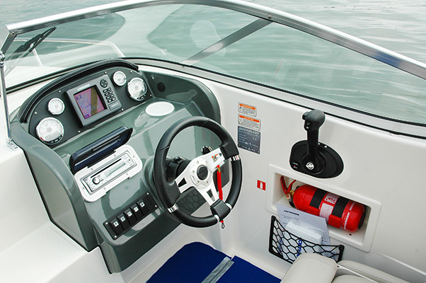 Quicksilver Activ 595 Cabin - Skipper Bootshandel