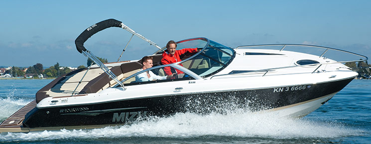 Four Winns Sundowner 235 - Skipper Bootshandel