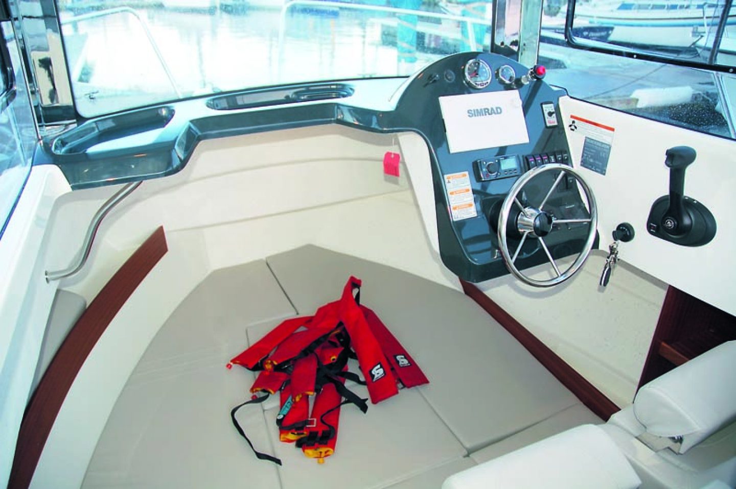QUICKSILVER CAPTUR 690 ARVOR - Skipper Bootshandel