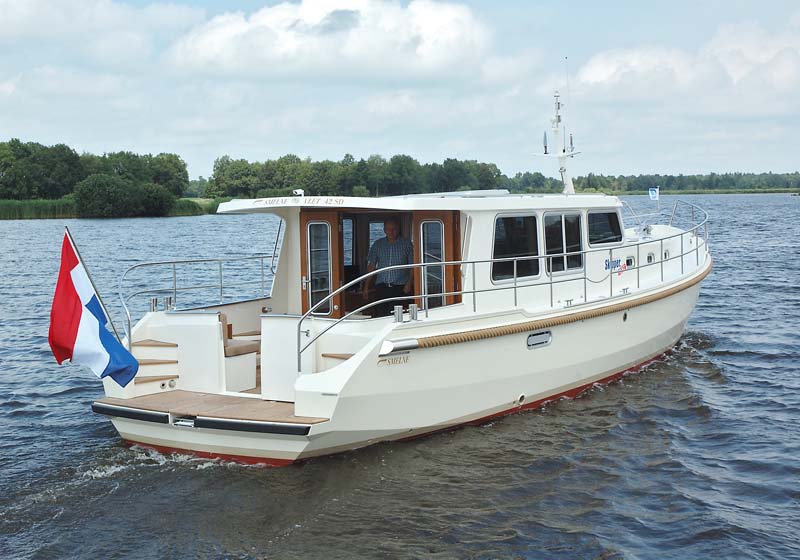 SMELNE Vlet 42 SD Luxury - Skipper Bootshandel