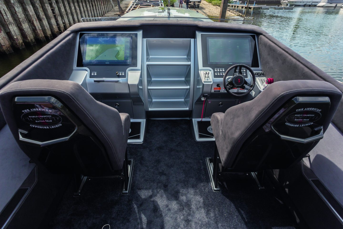 Das besondere Boot: Cigarette Racing 515 Project ONE - Skipper Bootshandel