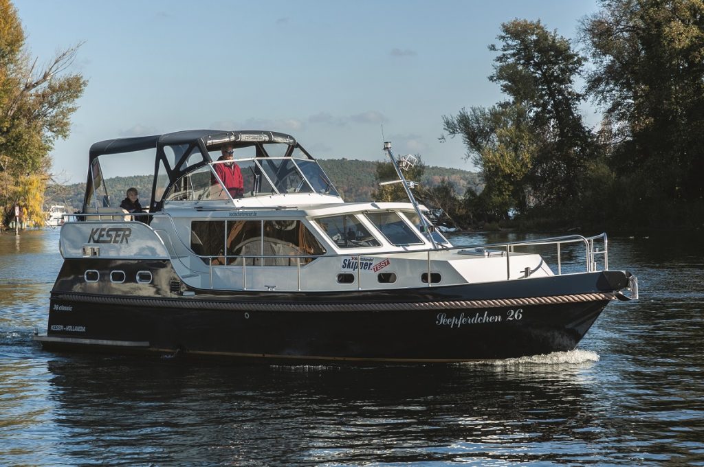 Charterboot-Test: Keser Hollandia 38 Classic - SKIPPER Bootshandel