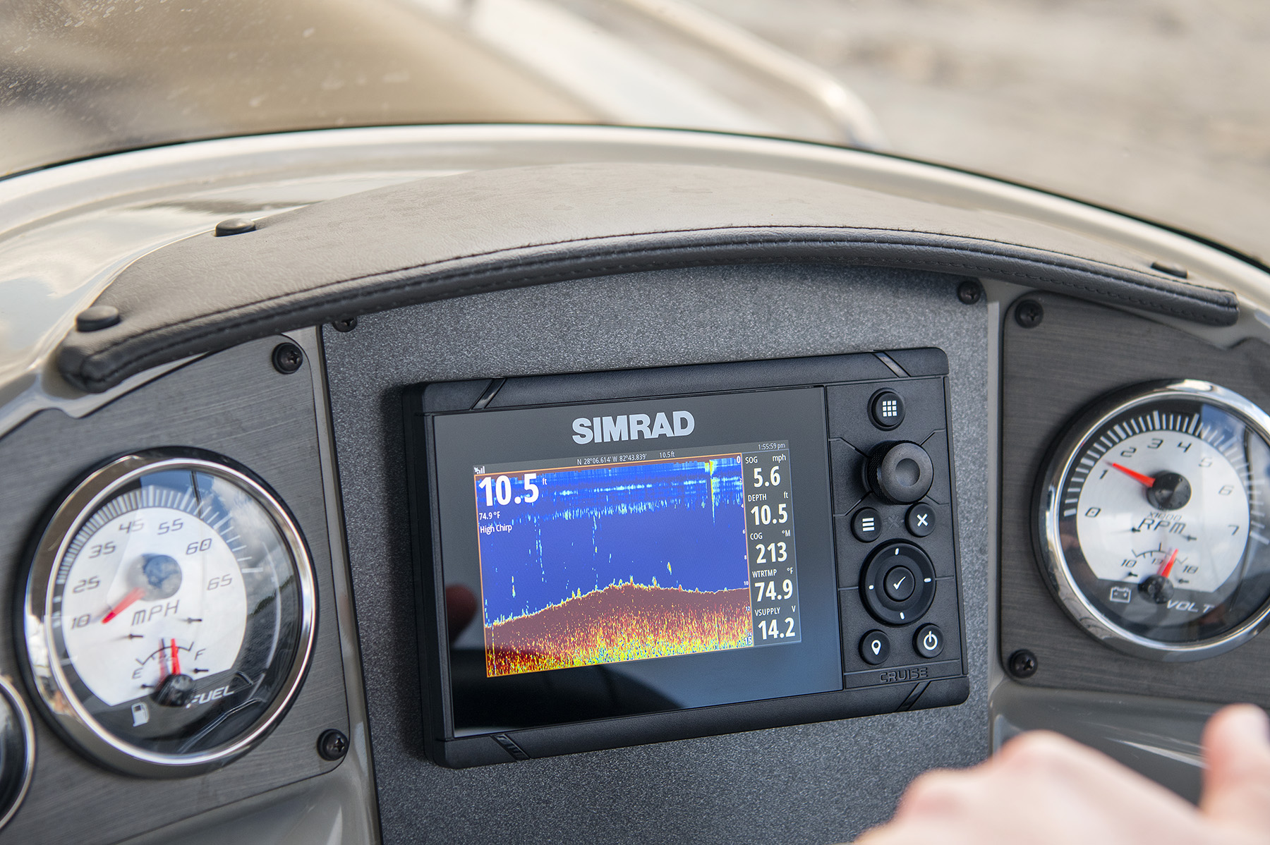 Simrad Cruise - ein intuitiver Kartenplotter - SKIPPER Bootshandel