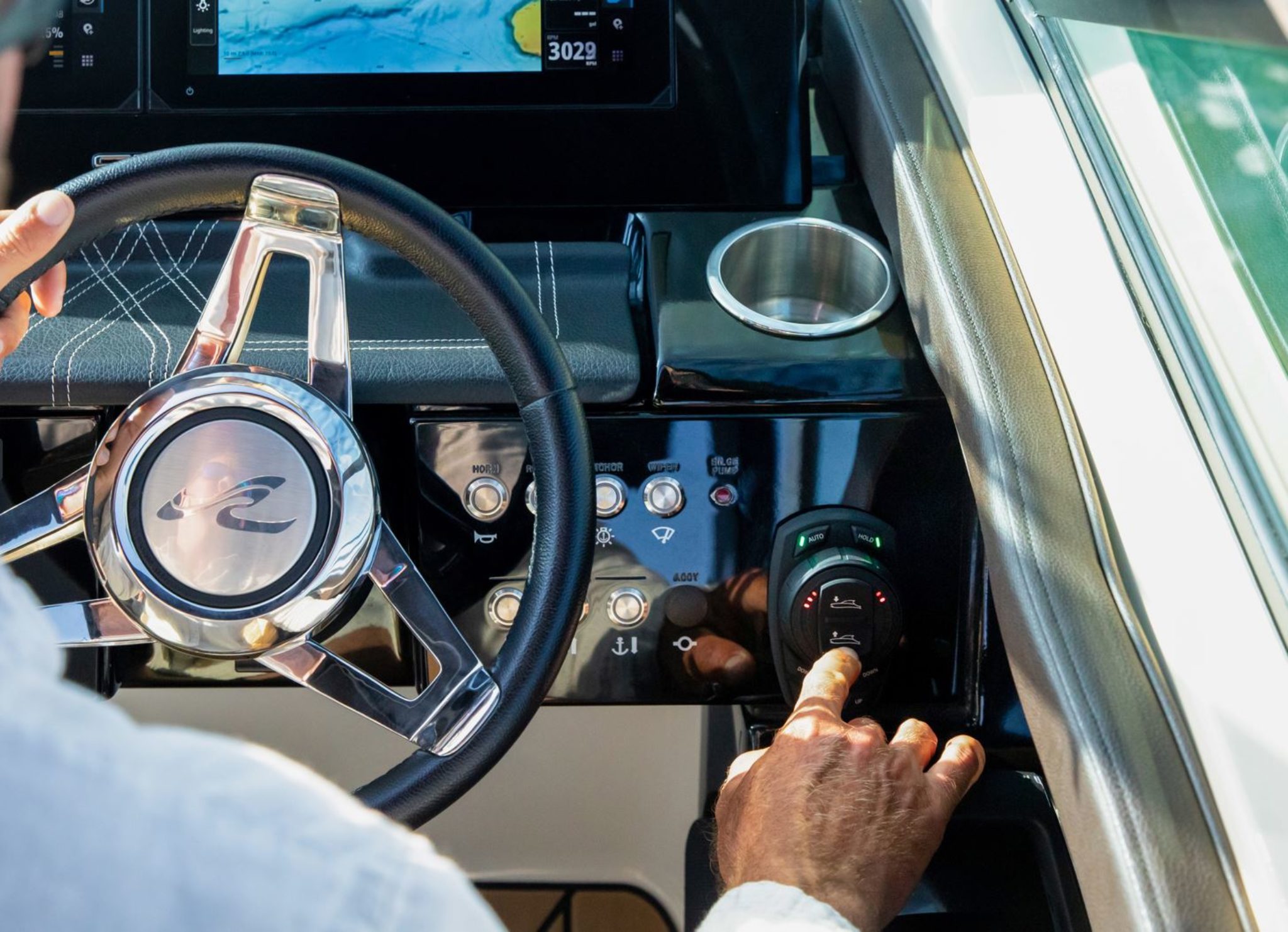 Lenco bringt Pro Control Trim System - Skipper Bootshandel
